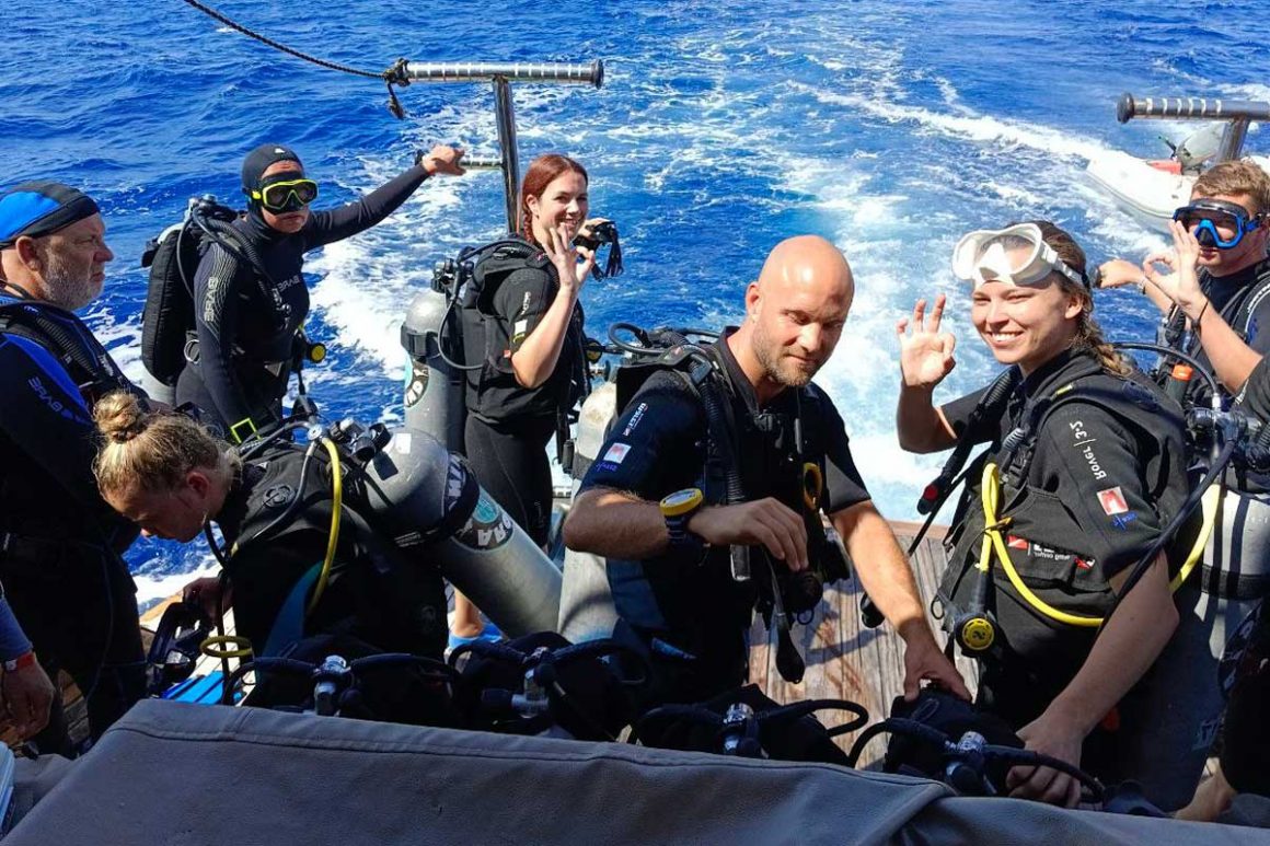 Diving in Hurghada: Pros, Cons & Why You Should Dive Right In!